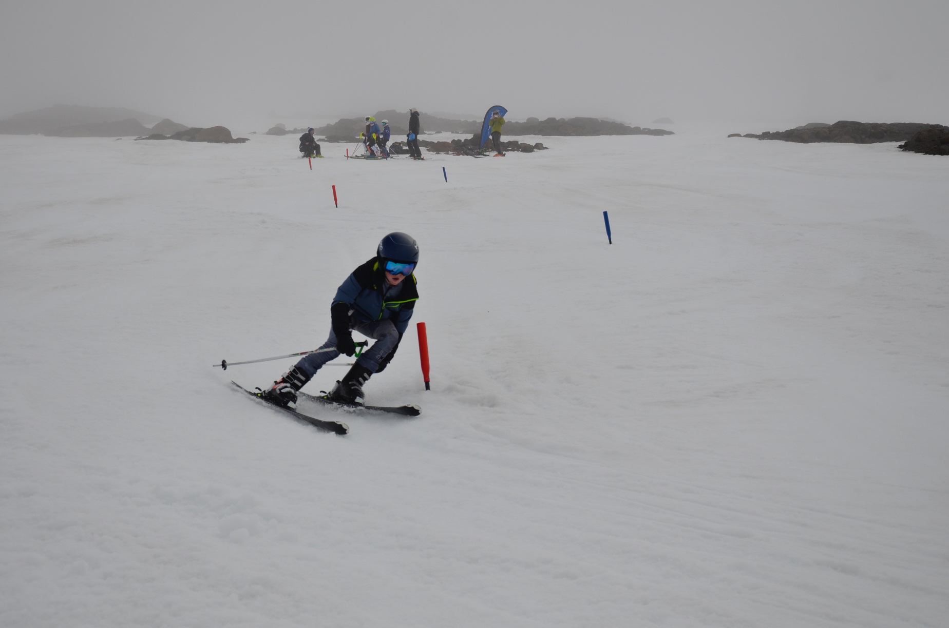 TAS 2109 2347 – TAS Ski Team